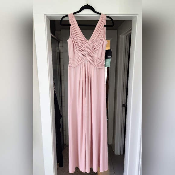 Melrose | Dresses | Nwt Melrose Sleeveless Ruched Formal Gown Dress 8 ...
